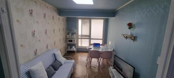 Liz House - Incheon