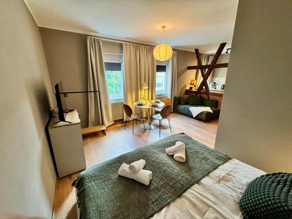 Studio 1912 I 10 Min Ins Zentrum I 100mbits Wlan I 1-3 Personen I Vollausgestattete Küche - Iéna