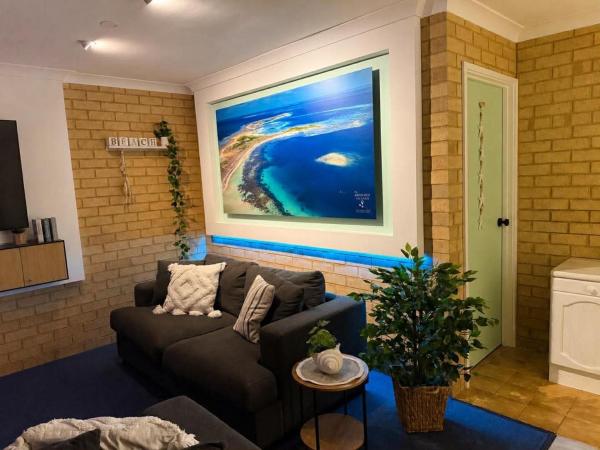 Champion Bay Coastal Stay - Geraldton Railway Station