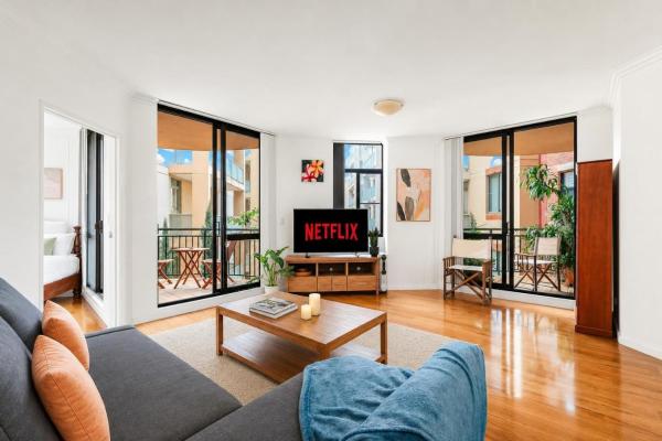 2 Bedroom Apartment Pyrmont With Balcony - Coogee Beach, New South Wales