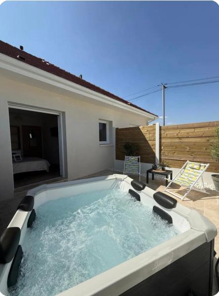 Maison De Campagne Avec Spa - Cher