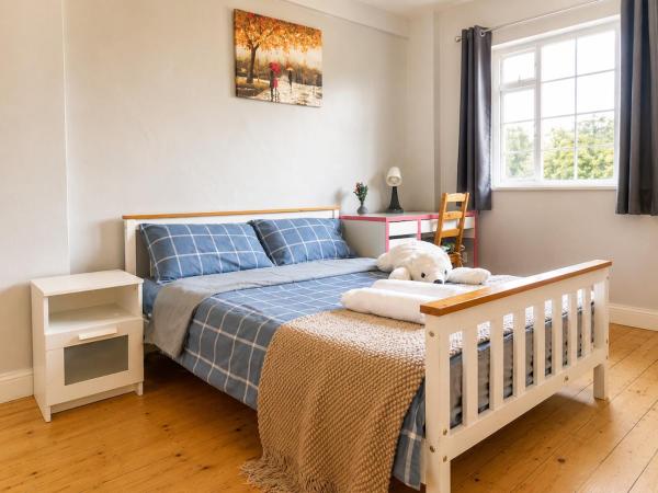 Livo Homes Elegant 2br Near West Kensington Tube - Surbiton
