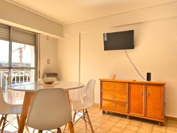 Departamento En Pleno Centro Con Cochera - Villa Carlos Paz