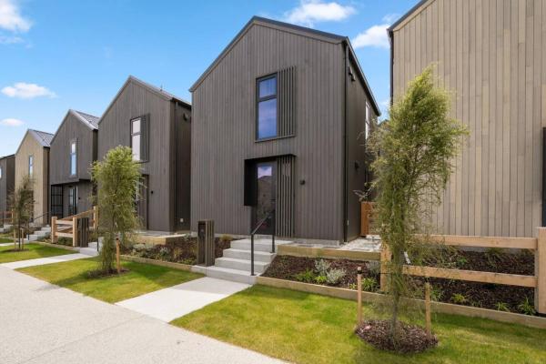 Ski Villa With Carpark 40, Stylish Alpine Base - Arrowtown