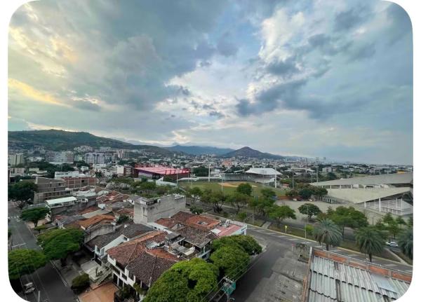 Apto Cerca Zona Deportiva Vista Panorámica Leparc - カリ