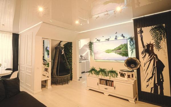 The Oasis - Retro Modern Vogue - Riga