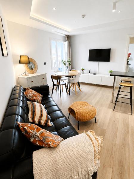 Grand Central House - Central Penthouse Two Bedroom - Gibraltarstay Apartments - ジブラルタル