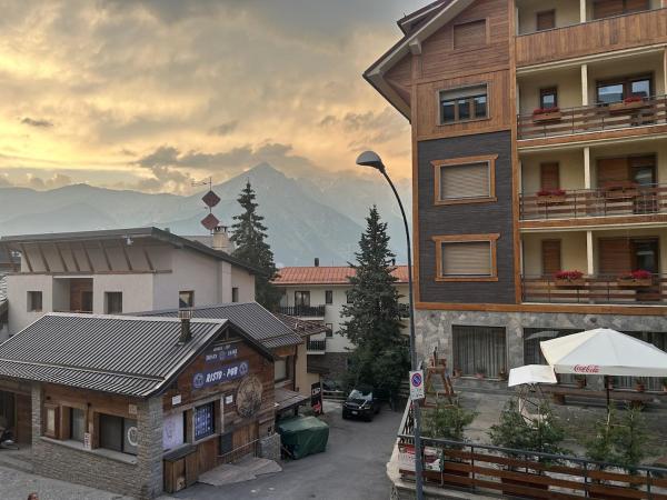Two Bedroom Apartment In The Middle Of Centre - Sauze d'Oulx