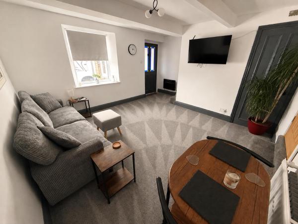 Self Contained Property - Holmfirth
