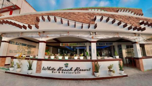 White Beach Resort Bar & Restaurant - Puerto Galera