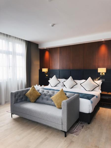 Moon Hotel - Bayan Lepas