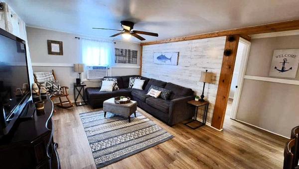 Charming Cottage Fenced Backyard & Boat Parking - Homosassa Springs, FL