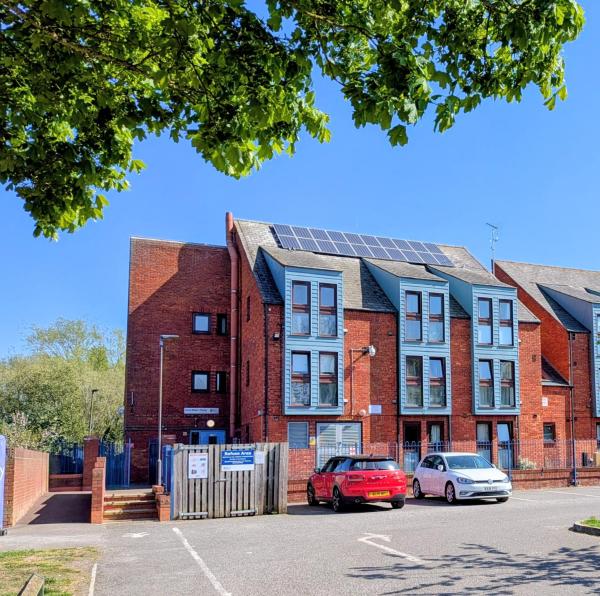 Modern Spacious Flat Near Aylesbury Station -Brand New - Aylesbury