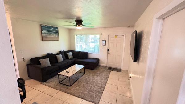 Blissful Hideaway-your Secluded Refuge - Pembroke Pines