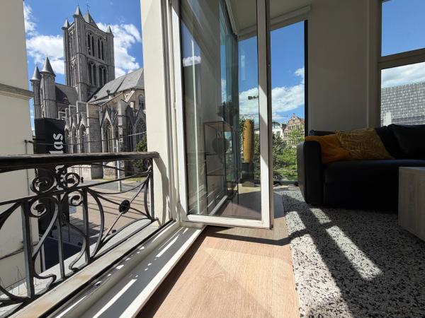 Historic Centre Apartment - Ghent Belfry & St Nicholas Church View - Ghent