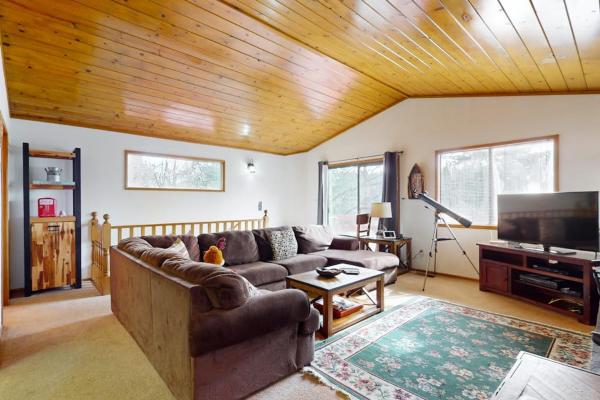 Victoria Court Vacation - Lake Arrowhead, CA