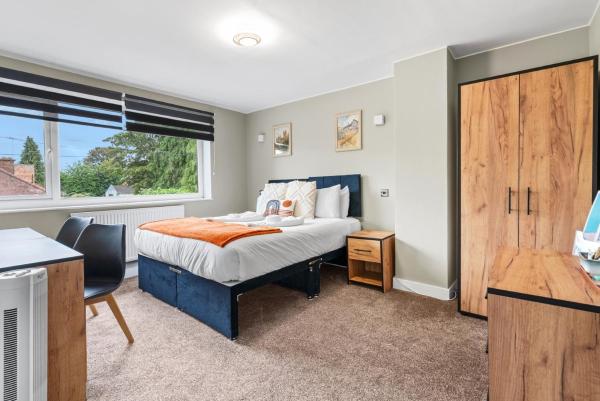 Large House Near Racecourse, City & Uni - Worcester
