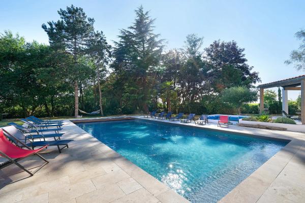 Grande Villa Avec Piscine - Saintes