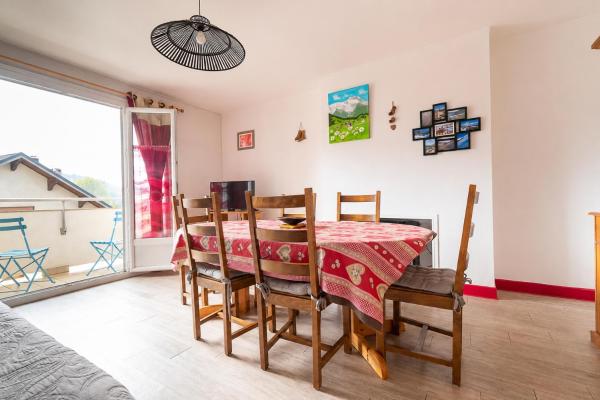 Appartement Avec Balcon, Centre - Proche Commerces - Massif du Vercors