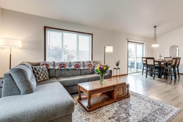 Walking Distance To Scheels Arena - West Fargo - Fargo, ND