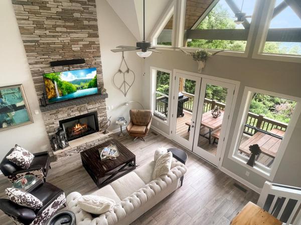 Little Bear - Family Friendly Amenities, Free Attractions Included - Whittier, NC