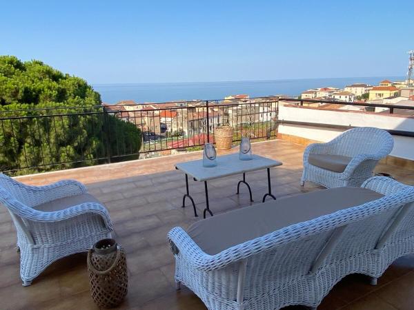 Terrazzo Vista Mare Mozzafiato - Mandatoriccio