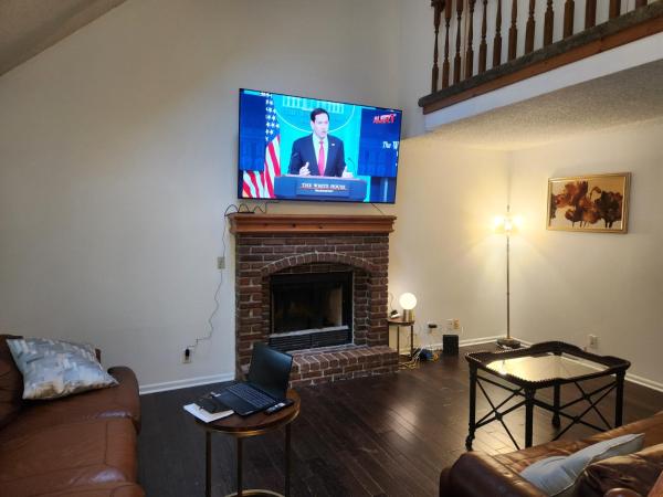 Luxury Home In The Midst Of Lively And Neat City - Overland Park, KS