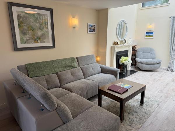 Large Four Bedroom Town Centre House - Killarney