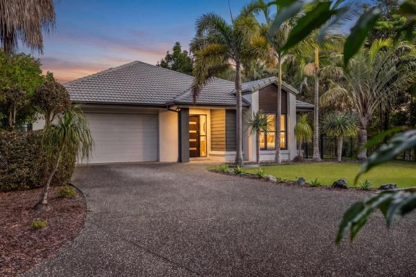 Dunebean Fairway Retreat - Bribie Island