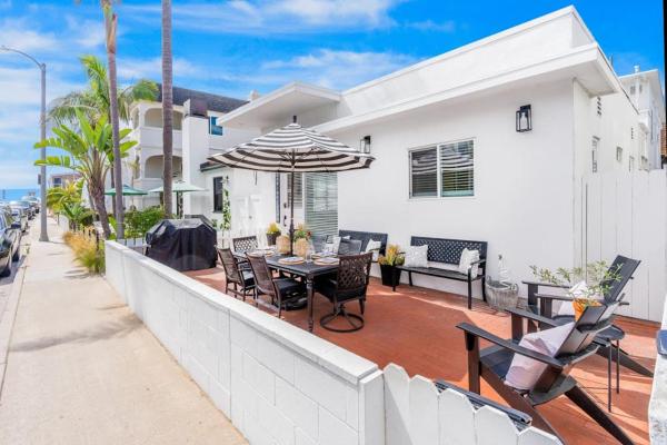 Newport Beach Cottage A - Huntington Beach, CA