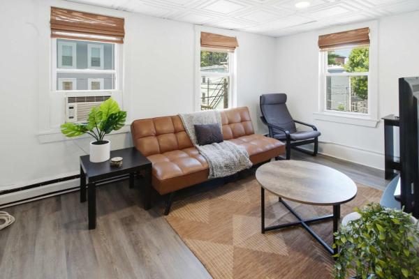 2br Near Airport Public Transit To Downtown - Hull, MA