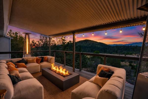 Prescott Mountain Luxury Escape! - Prescott, AZ