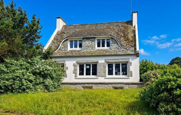 Gorgeous Home In Plestin-les-grèves With House Sea View - Trébeurden
