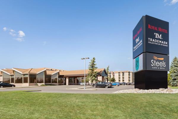 Royal Hotel West Edmonton, Trademark Collection By Wyndham - Edmonton