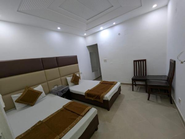Carmines Residency - Lahore