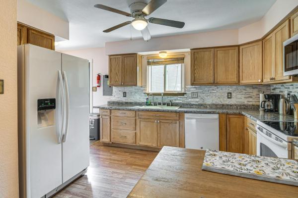 3 Mi To Old Town Arvada! Family Townhome W/ Patio - Westminster, CO