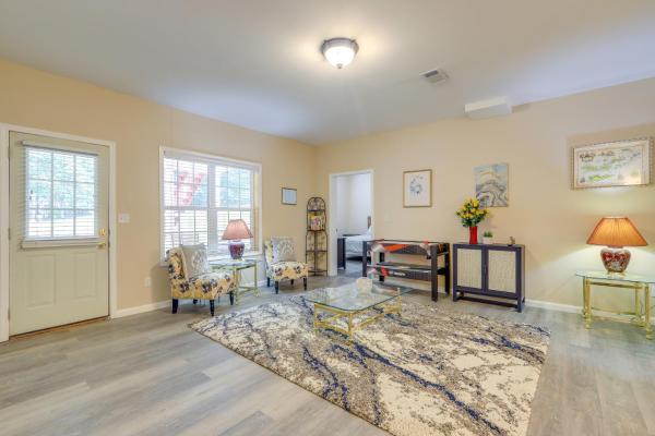 Private Patio + Movie Room: Fayetteville Home - Union City, GA