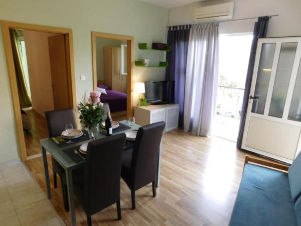 Apartments Ro I - Two Bedroom Apartment With Balcony - Igrane