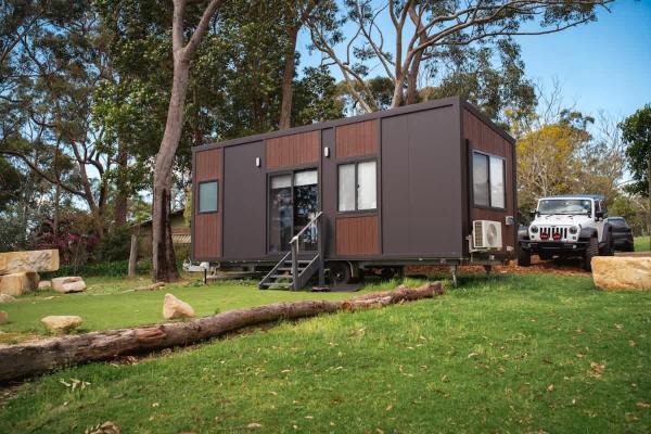 The Lorikeet Tiny Home With Stunning Views - North Shore
