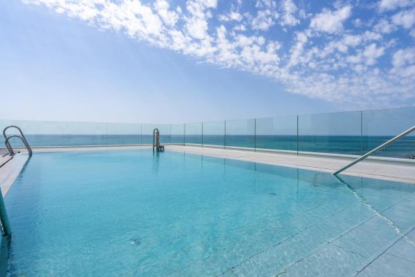 Beachfront Penthouse & Pool By Ele Apartments - Malaga