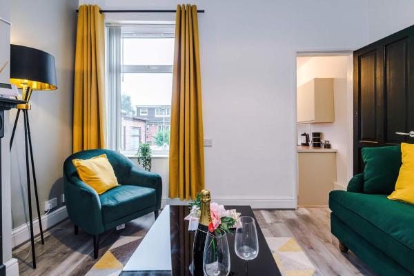 Lovely 2 Bed Home By 53 Degrees Property - Perfect For Business Sleeps 6 - Newcastle-under-Lyme