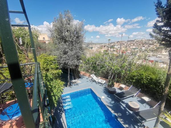 Charmant Appartement Avec Terrasse Privee,jardin Et Piscine à 10 Minutes à Pied - Fez