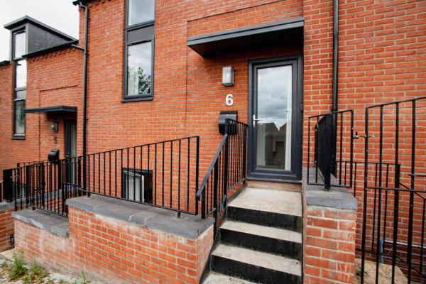 Comfortable Home Free Parking Walk To Bailgate - Pass The Keys - Lincoln