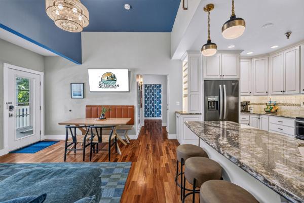 Lake Walk Everywhere 3br Elkhart Beach Resort - Elkhart Lake, WI