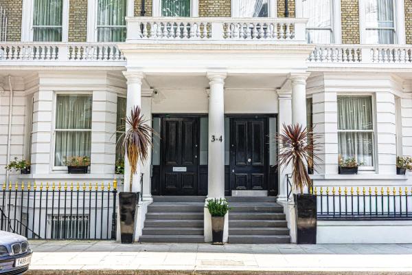 Gloucester Road Apartments By Dmontrio - Harrow