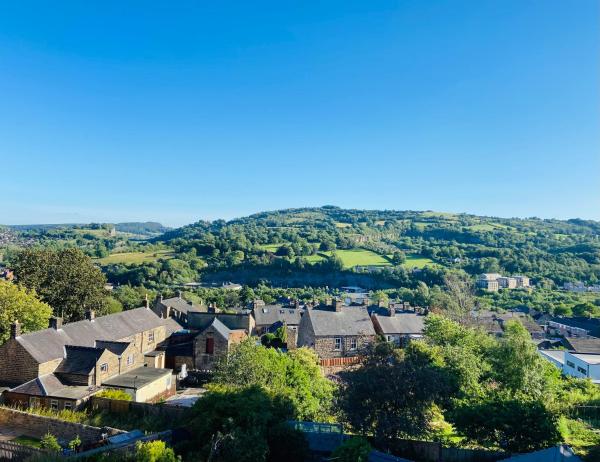 Spacious Loft Apartment With Far Reaching Views Of The Countryside - Belper