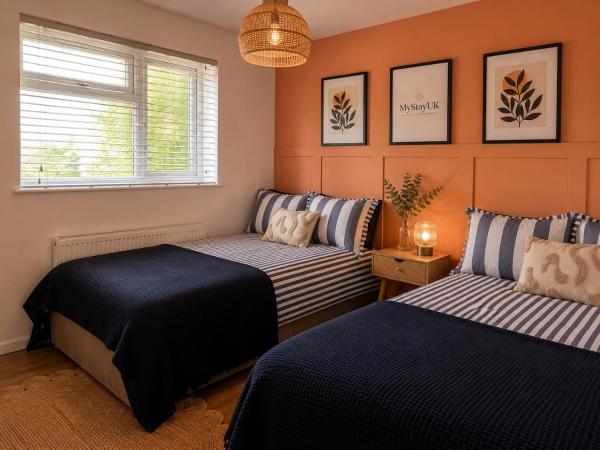 Sleeps 10 Large Balcony Free Parking 3 Bdr - Stockport