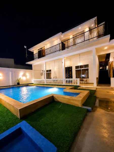 Nanaa Hotel - Tanzania