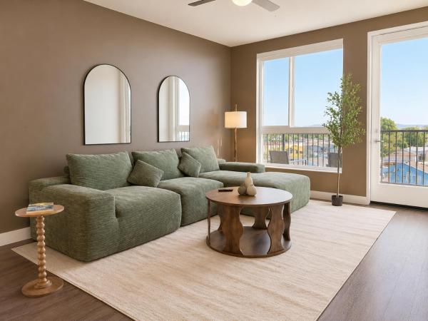 Bright Home 10 Min To Disneyland Pool & Gym - Tustin, CA