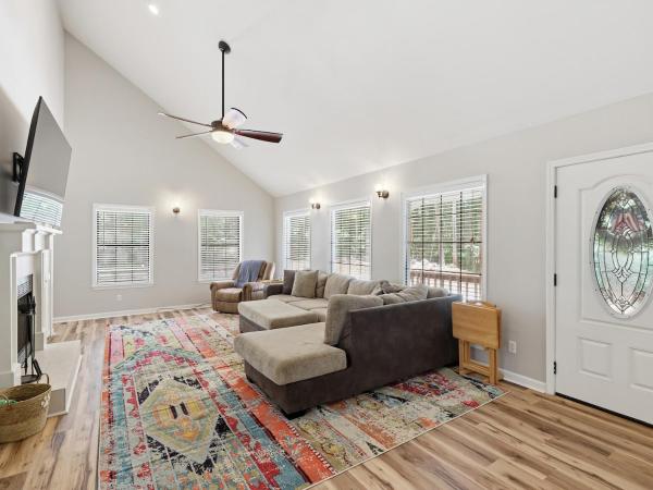 Cozy Lake House Retreat Firepit And Game Room - Lake Martin, Dadeville